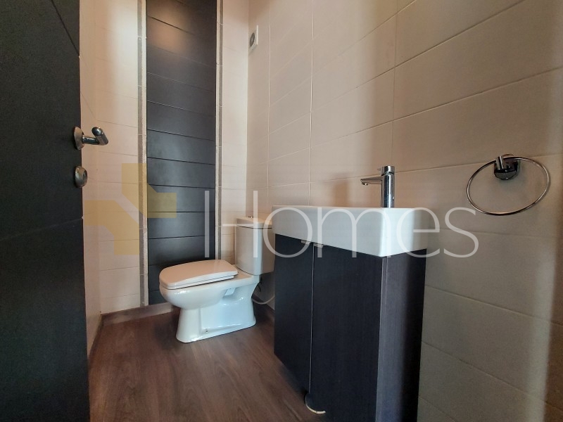 Duplex apartment with roof for rent in Jabal Amman building area 230m ...