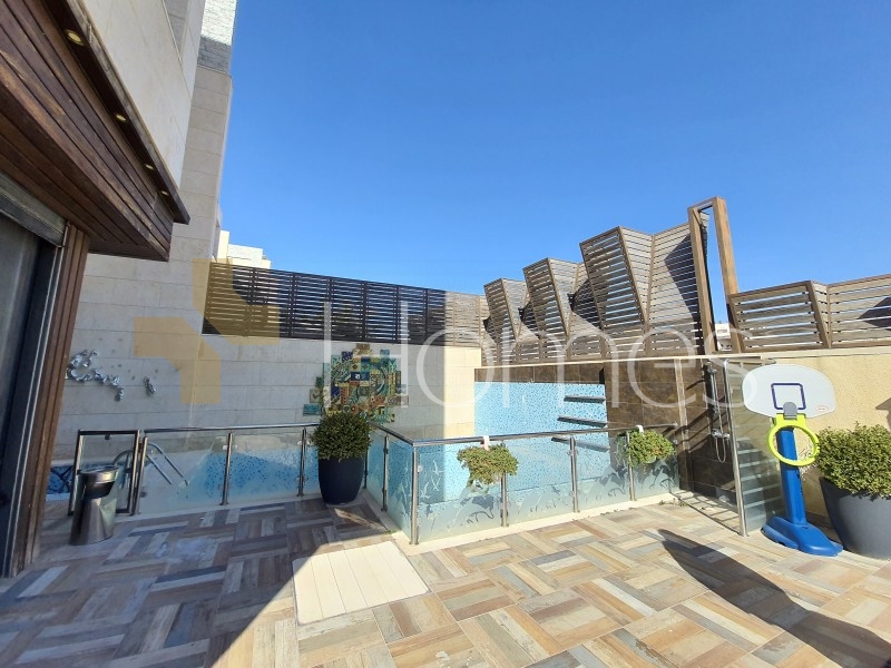 Luxury villa for sale in Khalda , with a building area of 580m Homes-Jordan