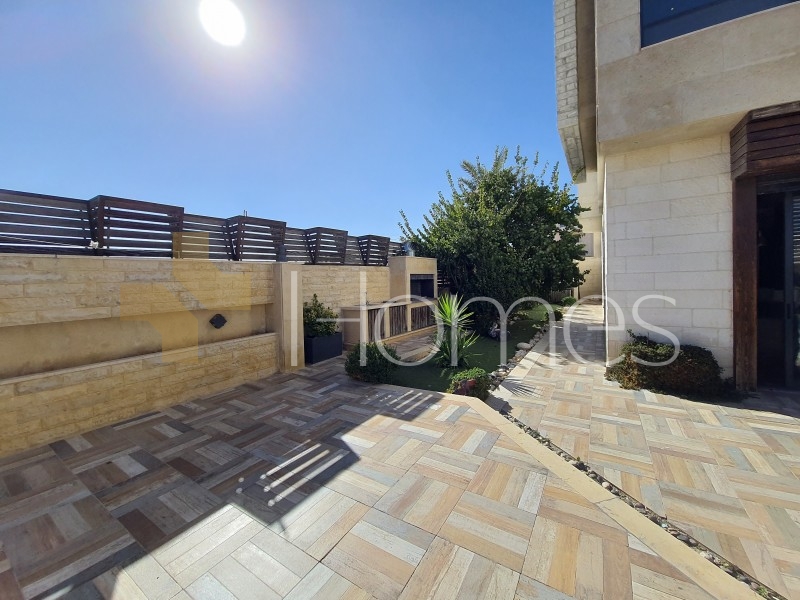 Luxury villa for sale in Khalda , with a building area of 580m Homes-Jordan