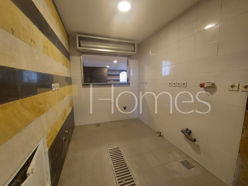Commercial building on two street for sale in Abdoun, area of 1680m ...